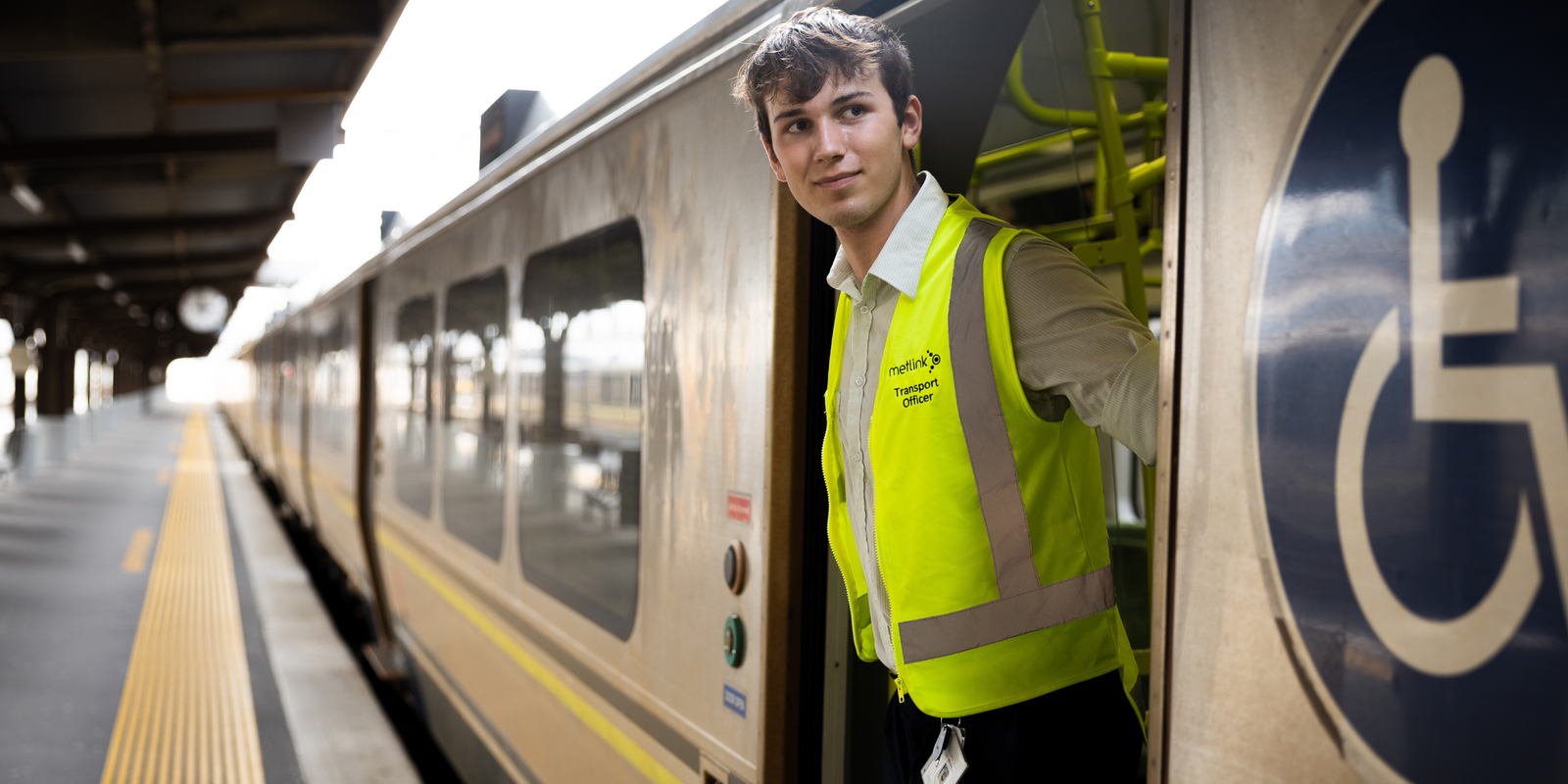 Arrow Uniforms | Quality Workwear & Custom Uniforms